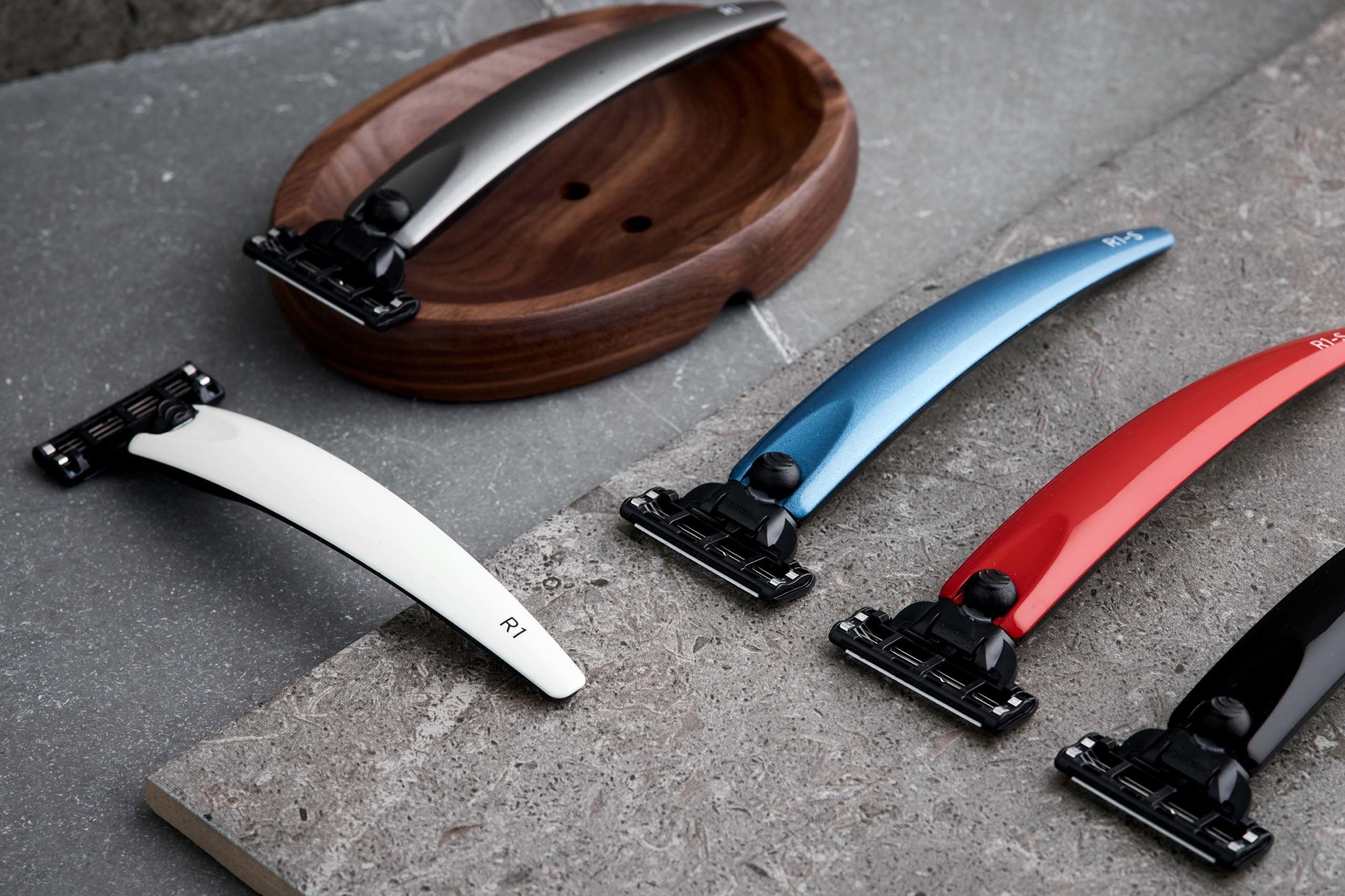 Cartridge Razor vs Safety Razor | Shaving Guide for Men | Bolin Webb